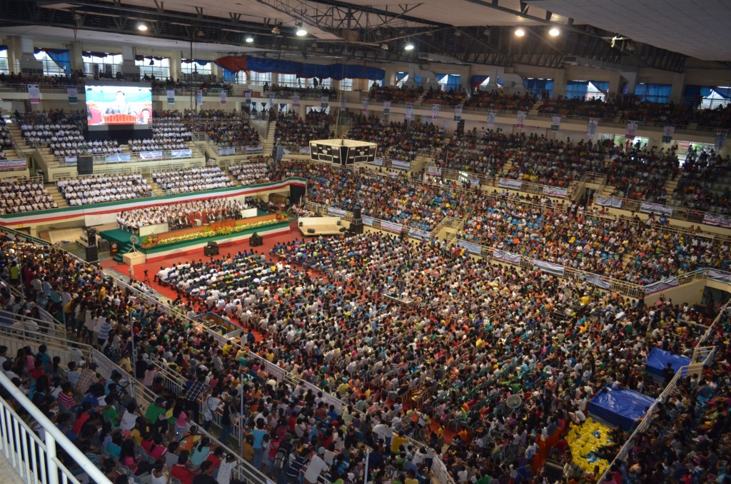 Thousands attend evangelical missions in Cebu and Palawan