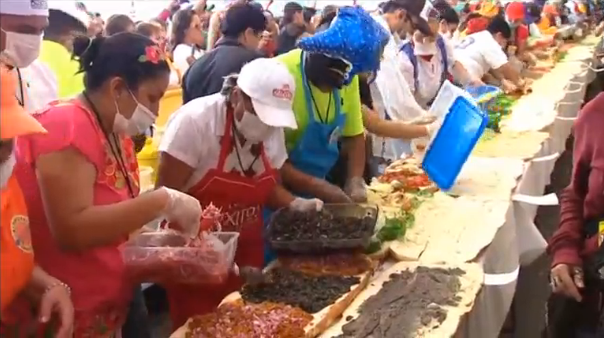 Mexico_breaks_its_own_record_for_largest__torta__sandwich_002 - Eagle News
