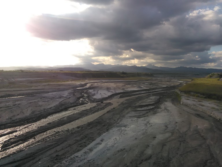 Lahar view from Porac bridge in Pampanga by Resty Carlos - Eagle News