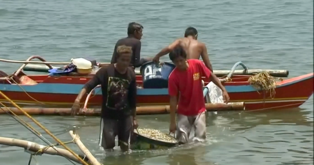 Mangingisdang Pilipino, payagang mangisda sa West Philippine Sea - Duterte