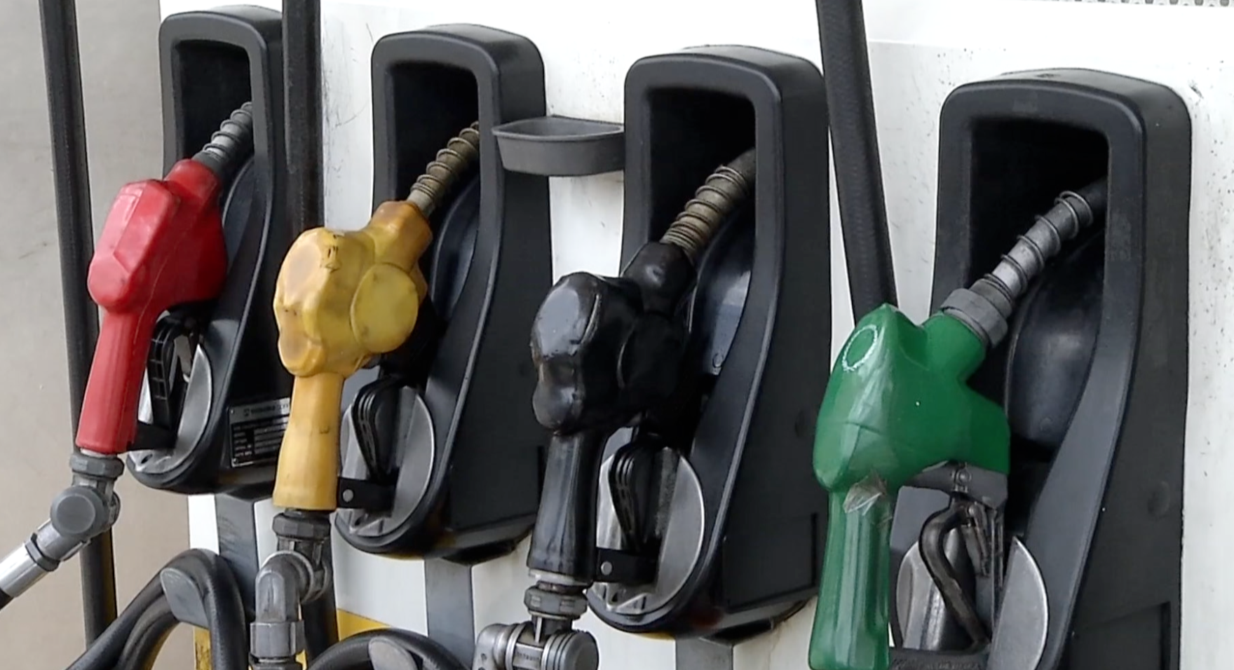 Dagdag-presyo sa mga produktong petrolyo, ipatutupad bukas