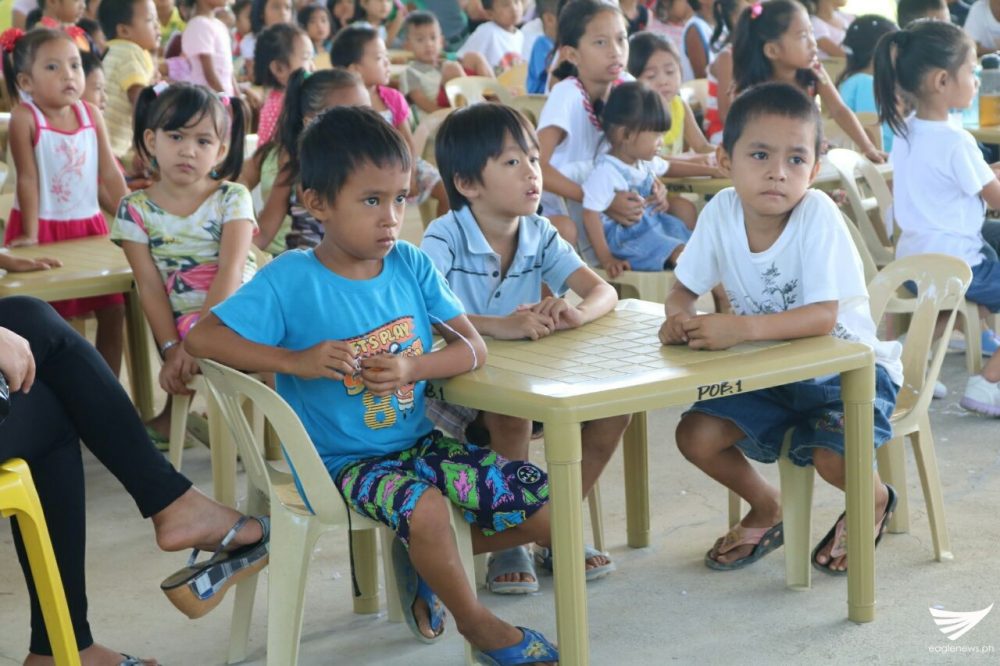 Story Telling at Feeding Program para mga bata isinagawa ng Iglesia Ni ...