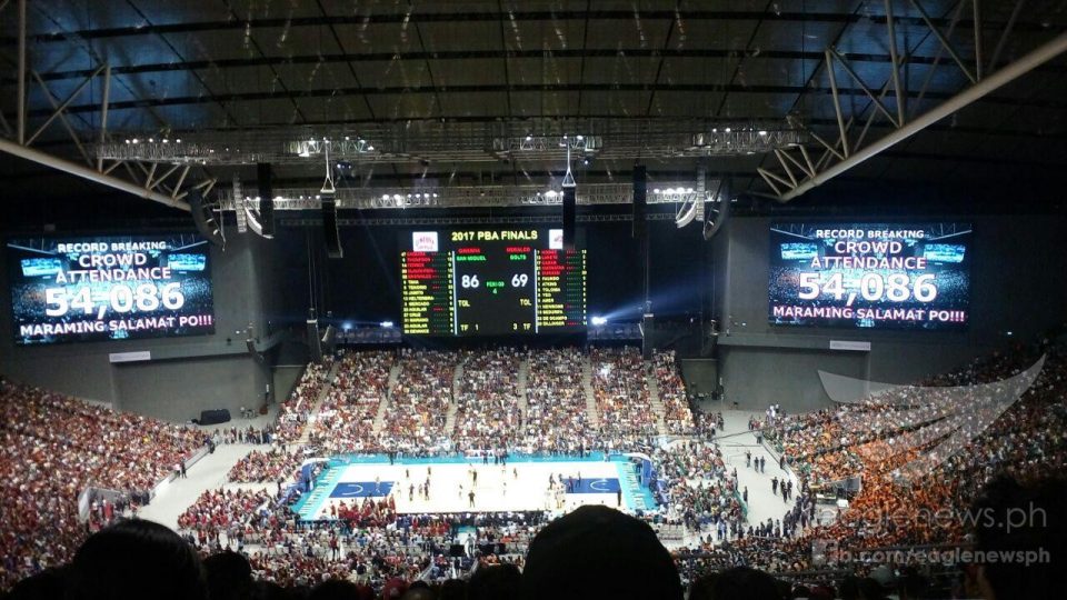 News in photo: Record-breaking attendance of 54,086 at PBA championship ...