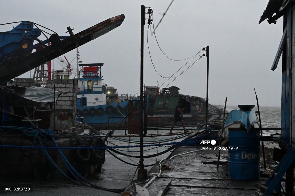 URGENT: Super Typhoon Noru makes landfall in Philippines: weather bureau