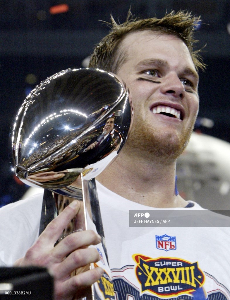 NFL superstar Brady announces 'retiring for good'