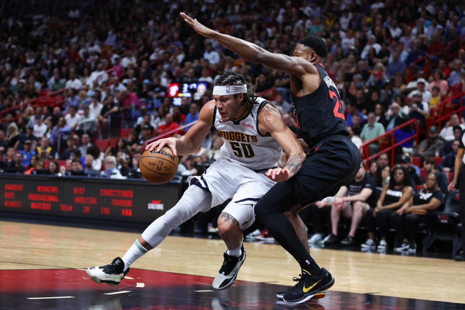 Denver back on top as Porter shines in Miami win